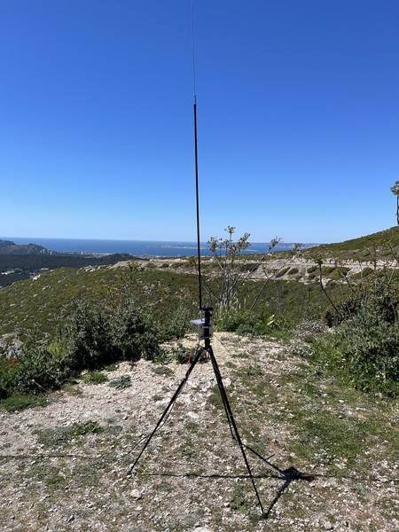 AMPRO 11m: Redécouvrez le 27MHz en Mobile